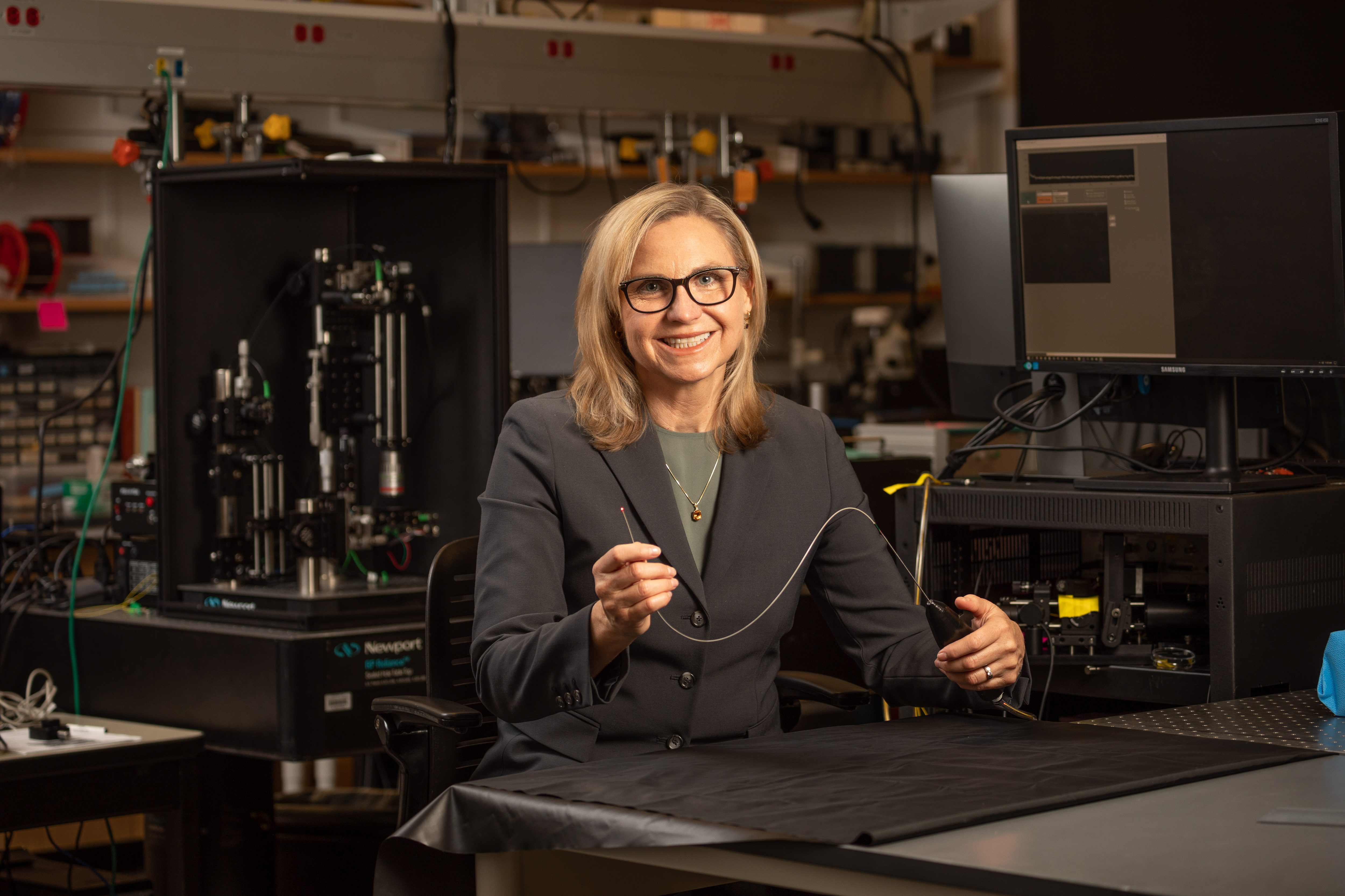 Jennifer Barton wins $3M for tiny microscope to detect endometriosis ...
